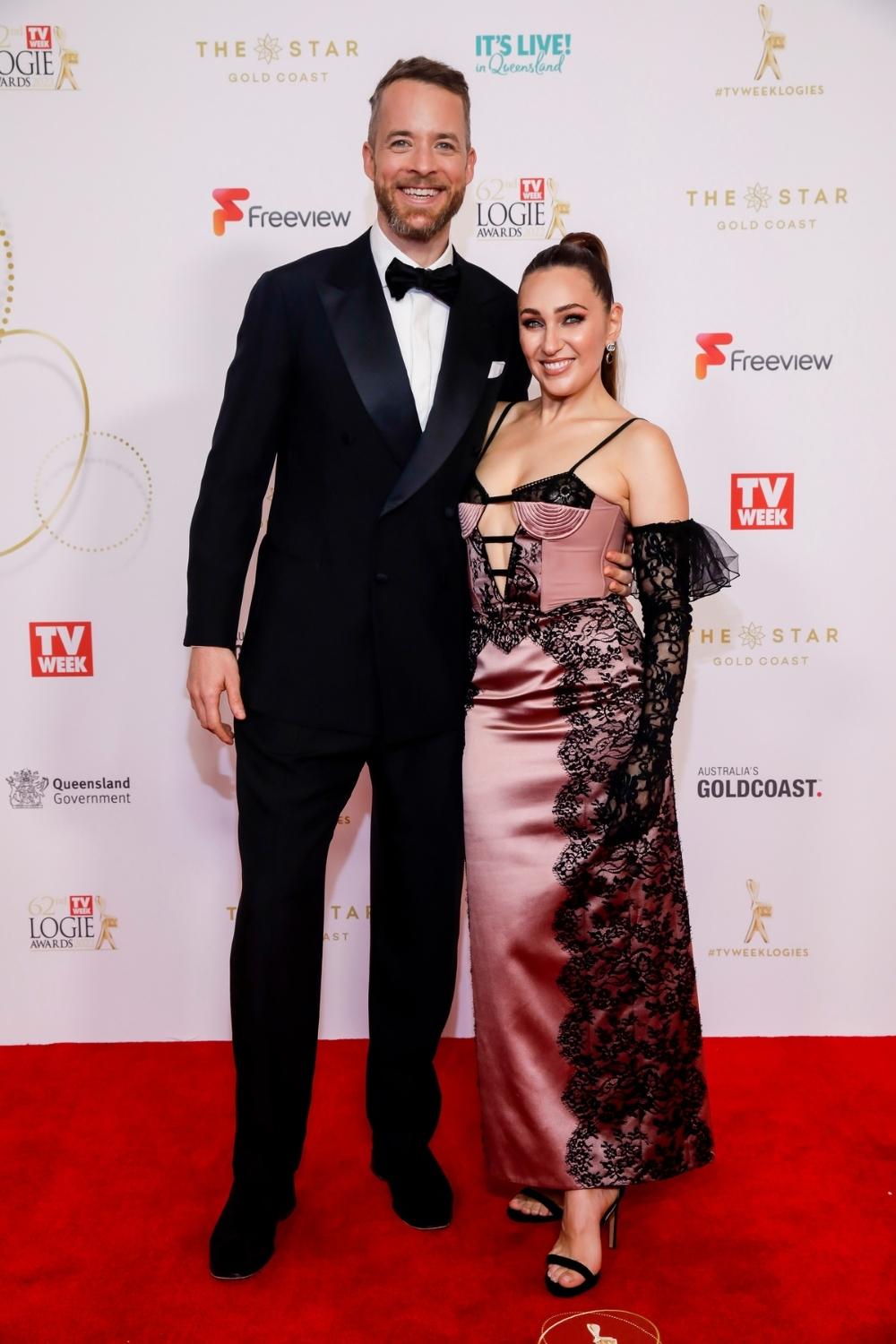 Hamish Blake wins the 2022 TV WEEK Gold Logie Award and his wife Zoe ...