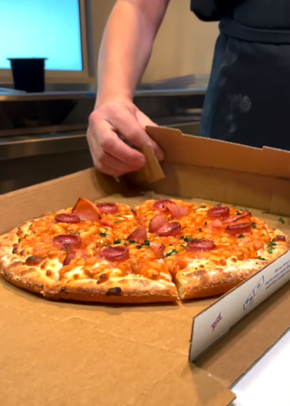 Domino's create a Heinz Baked Beans pizza | New Idea