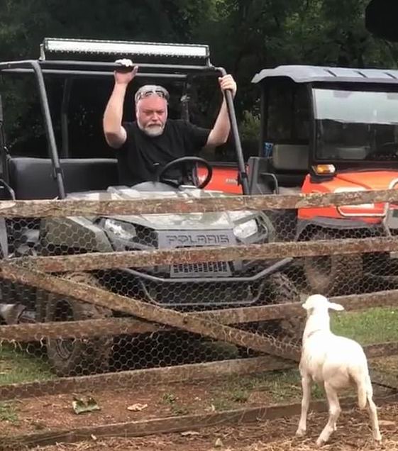Kyle Sandilands puffs on ciggie during extended break from radio ...