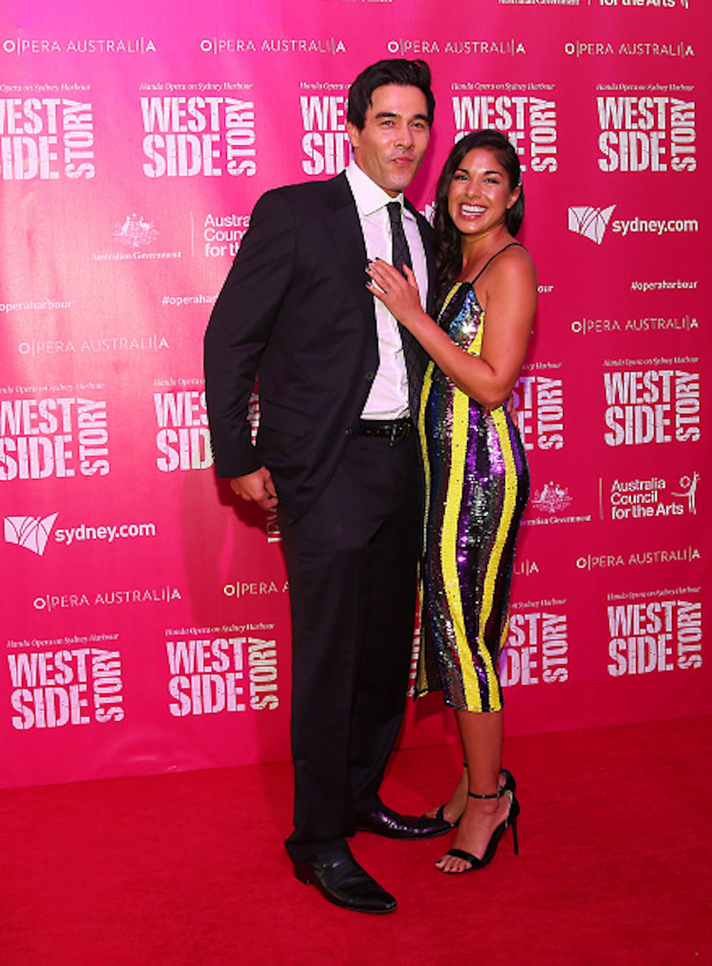 Home & Away's James Stewart and Sarah Roberts are loved up on latest ...