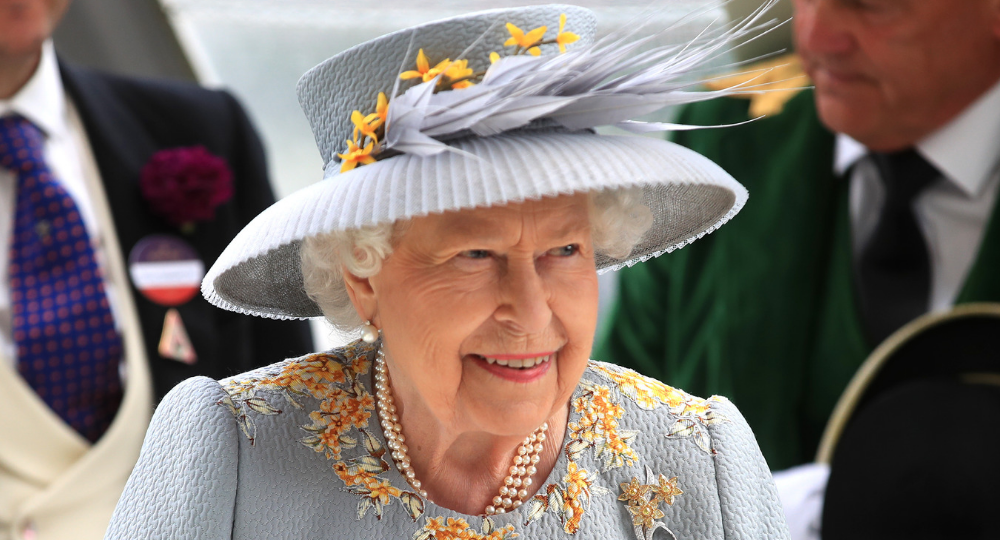 Queen Elizabeth II takes steps to give up the throne | New Idea