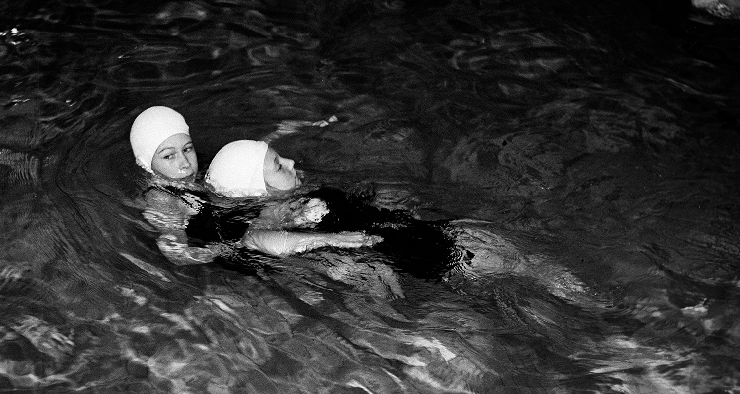 Prince George and Princess Charlotte take unscheduled day off school ...