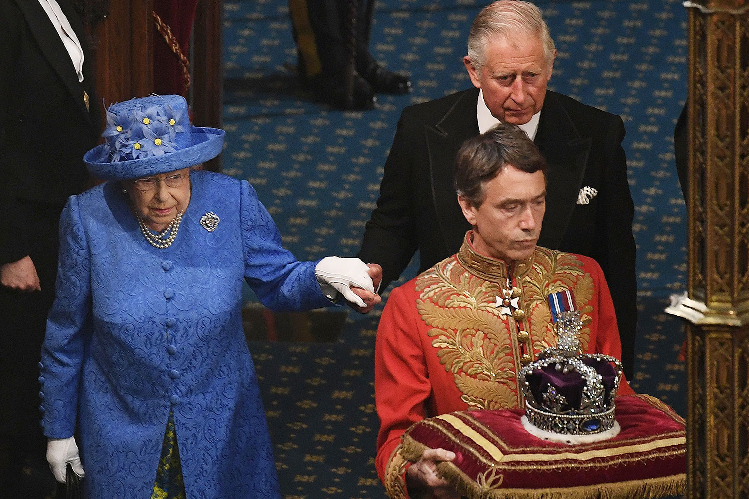 Abdication shock as Queen hands over control to Prince Charles | New Idea