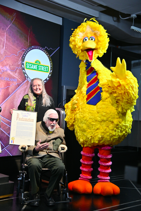 TRAGEDY: Iconic Sesame St star has died | New Idea