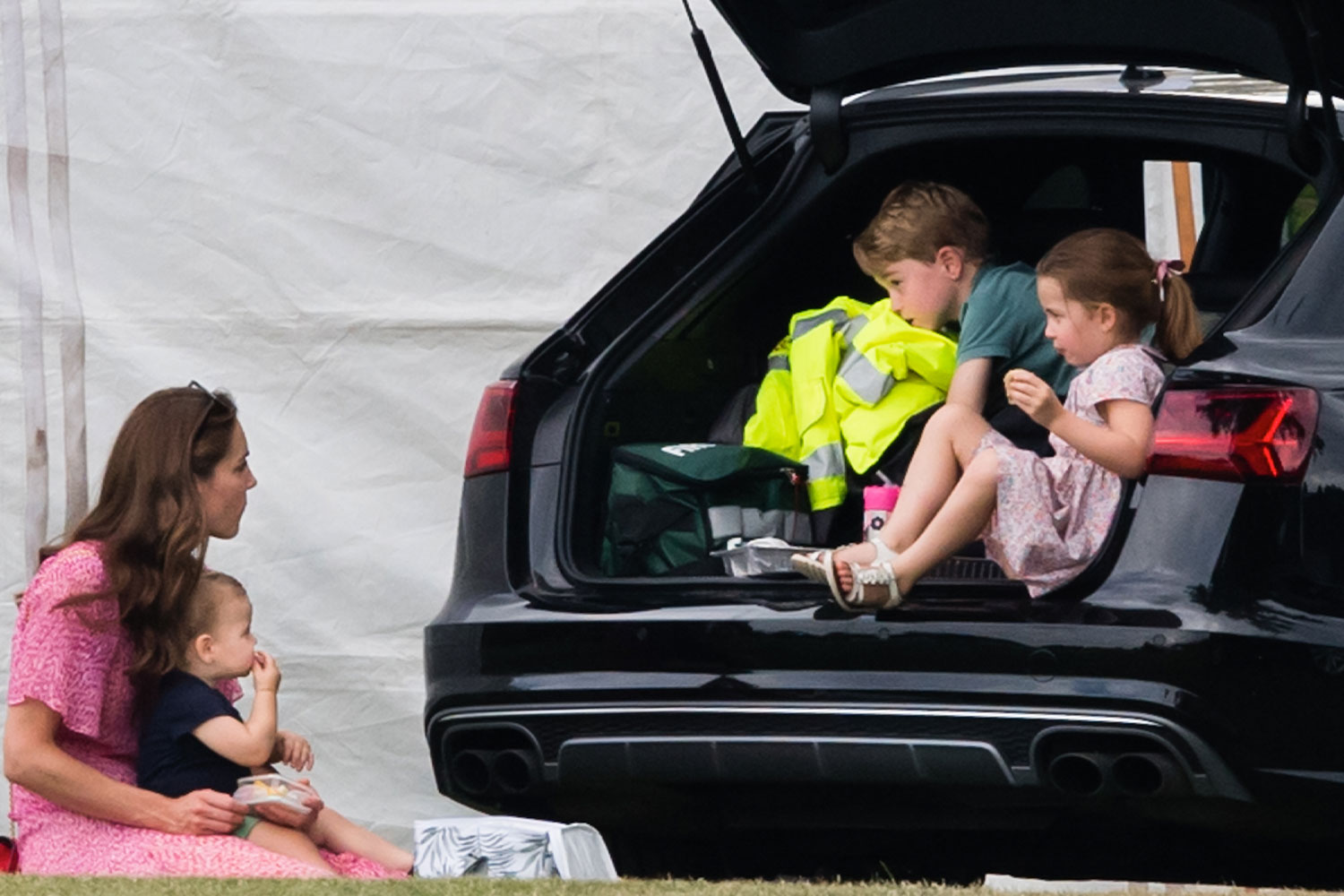 Kate Middleton reveals one of Prince Louis' surprising first words ...