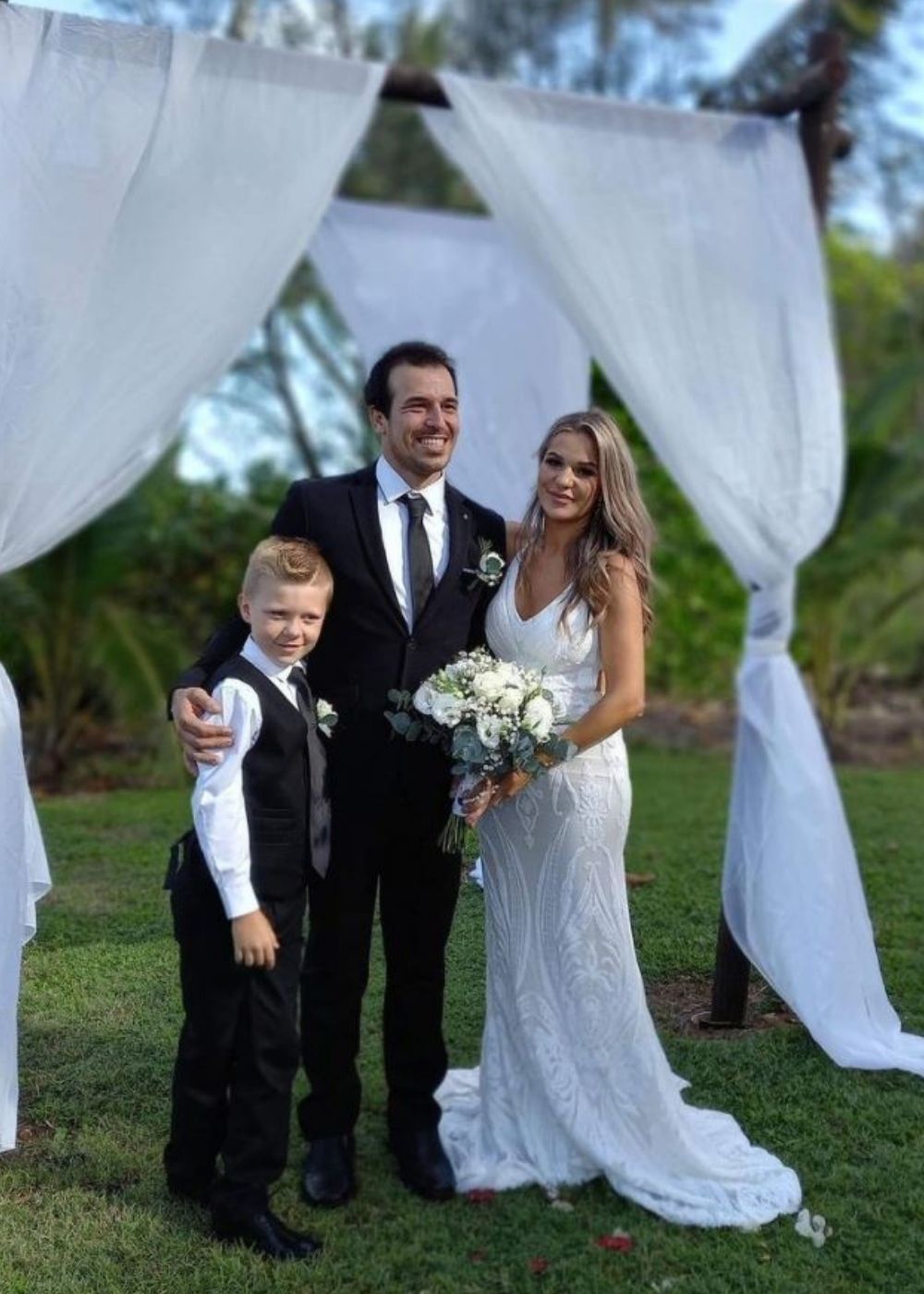 Farmer Wants A Wife's Farmer Sam gets married | New Idea